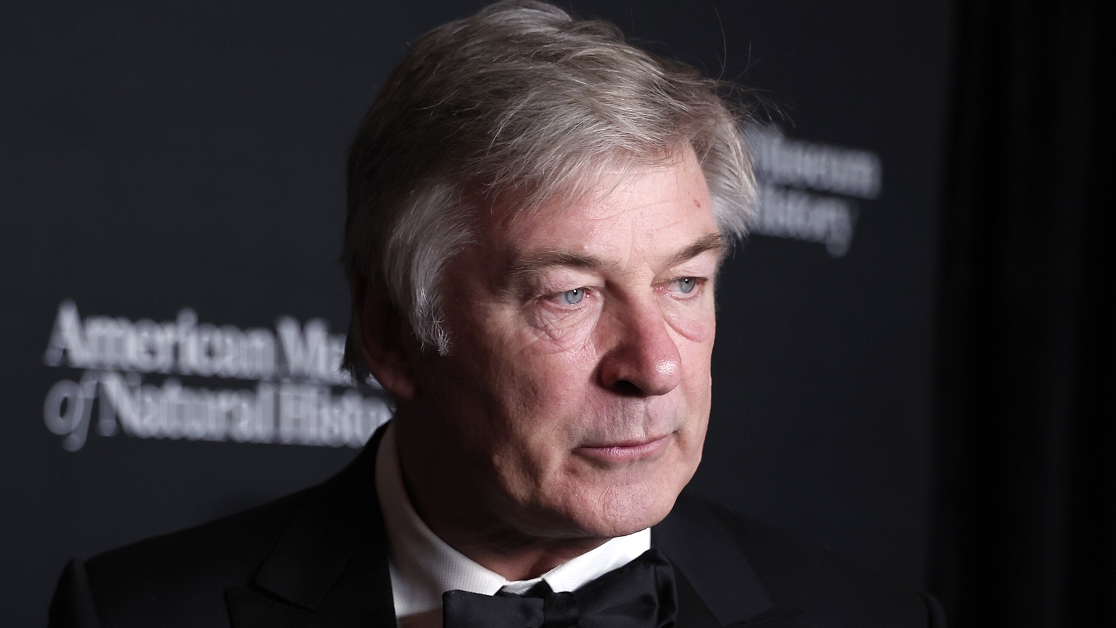 Actors' union defends Alec Baldwin in wake of charge
