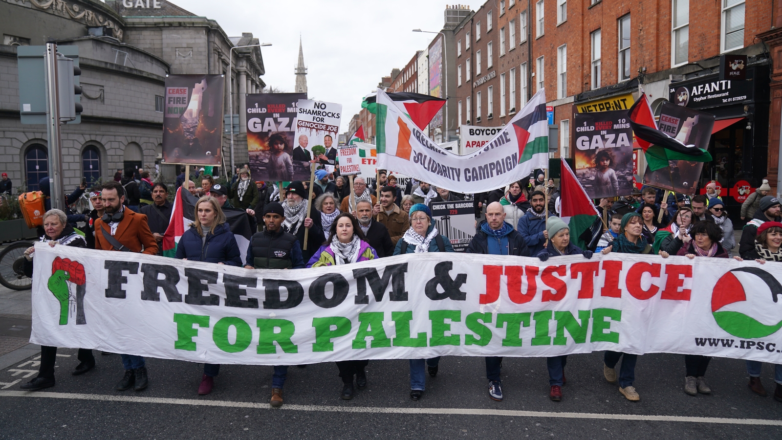 Thousands attend march in support of Gaza in Dublin