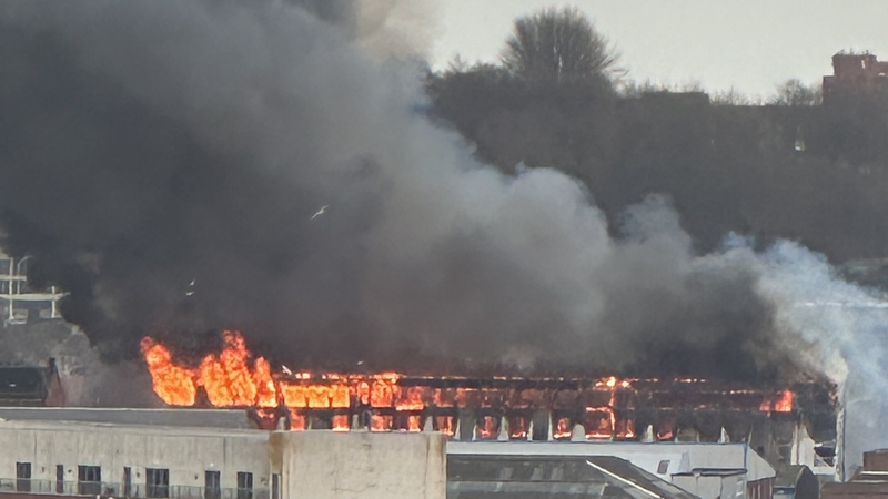 Major incident declared in Liverpool amid large fire