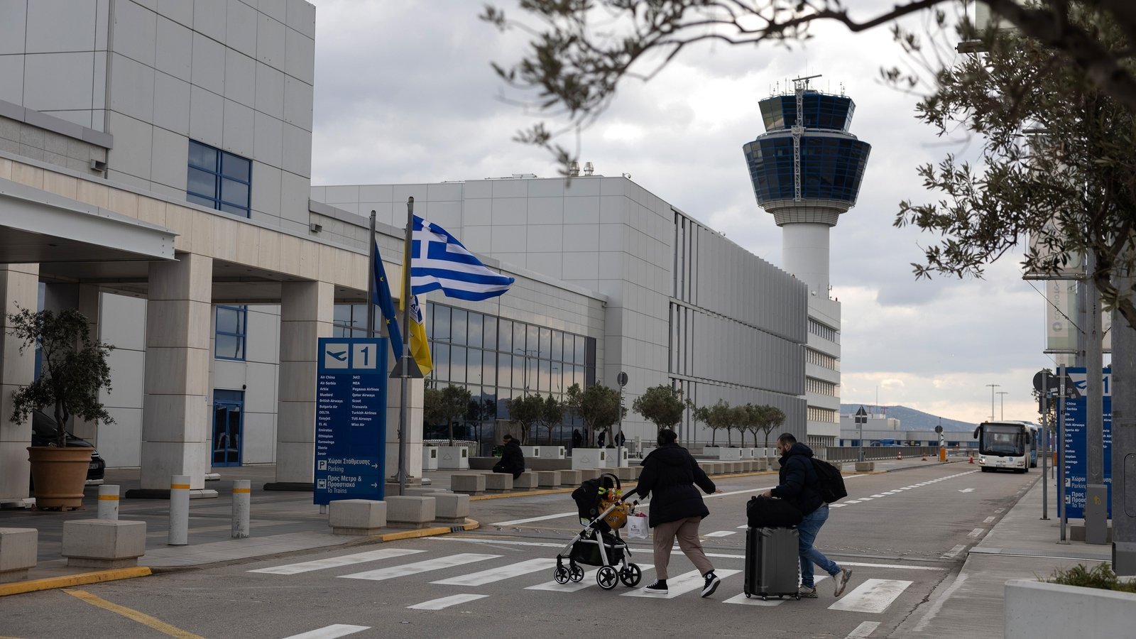 Athens airport IPO attracts strong demand