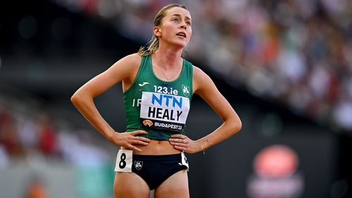 Healy smashes Irish indoor 3,000m record