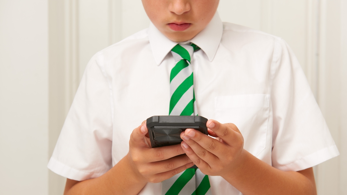 Siobhan Harvey - ISPCC’s online safety webinars | Jennifer Zamparelli ...