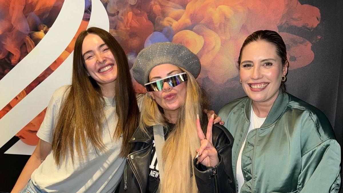 Roz Purcell and Emma Power catch up with Lyra | Roz and Emma on 2FM ...