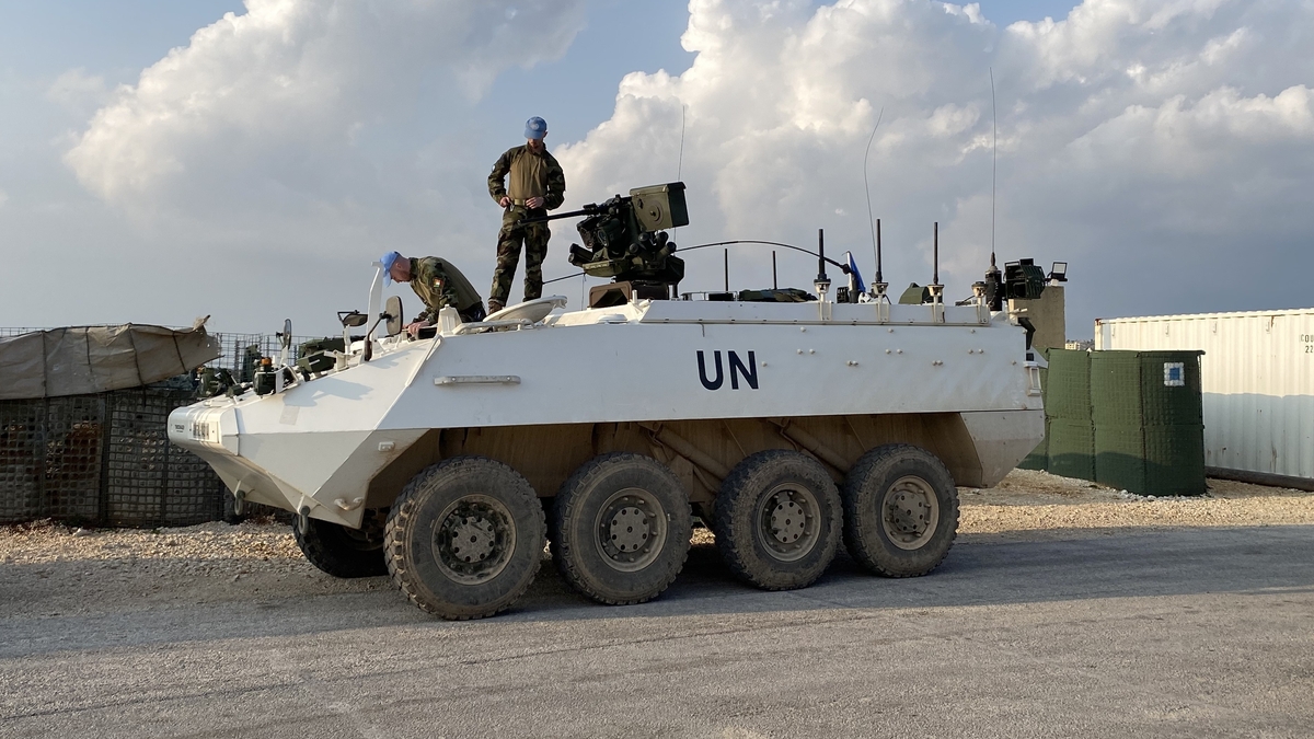 Un Raises Concerns Over Idf Tanks Placed Close To Irish Post Morning