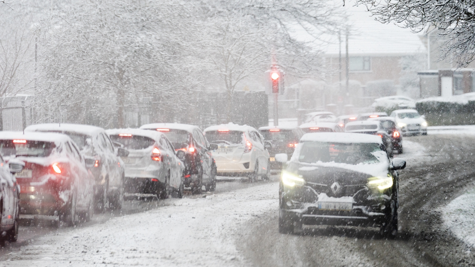 As it happened: Heavy snowfall hits Ireland