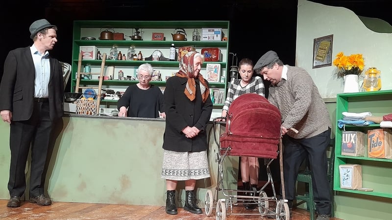 Aisteoirí Chonamara i mbun 'Big Maggie' do Sheachtain na Gaeilge