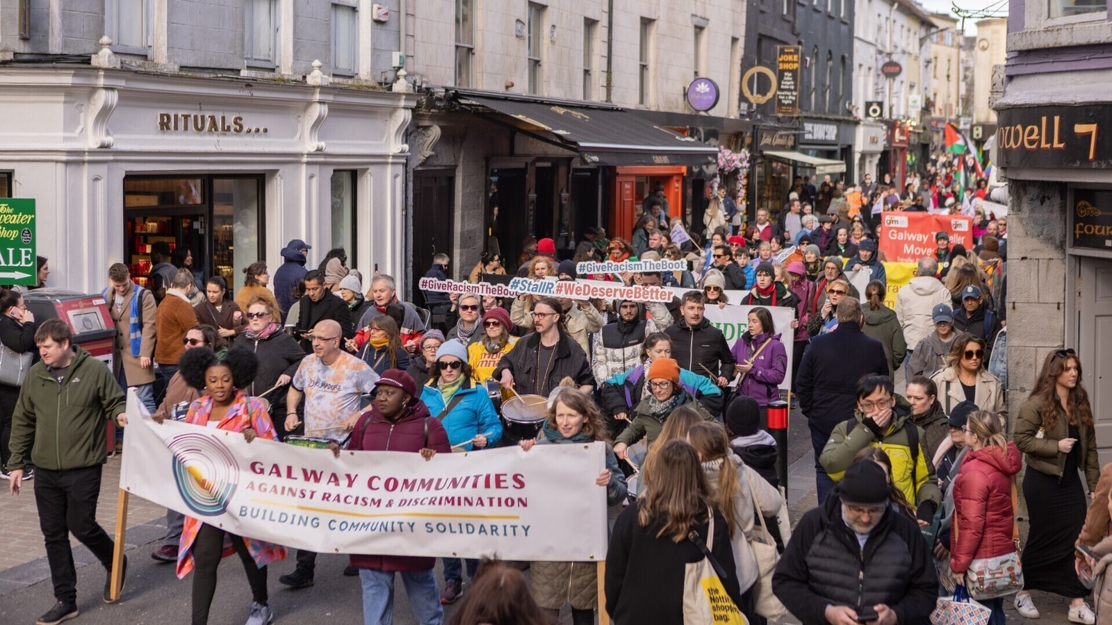 Over 400 participate anti-racism rally in Galway