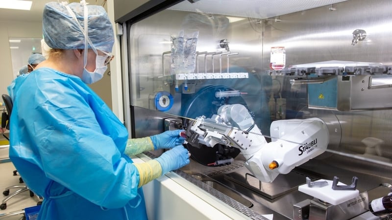 Robot used to produce cancer drugs at St James's Hospital