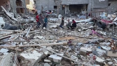 Video | Gazan children play in the rubble of destroyed buildings | RTÉ