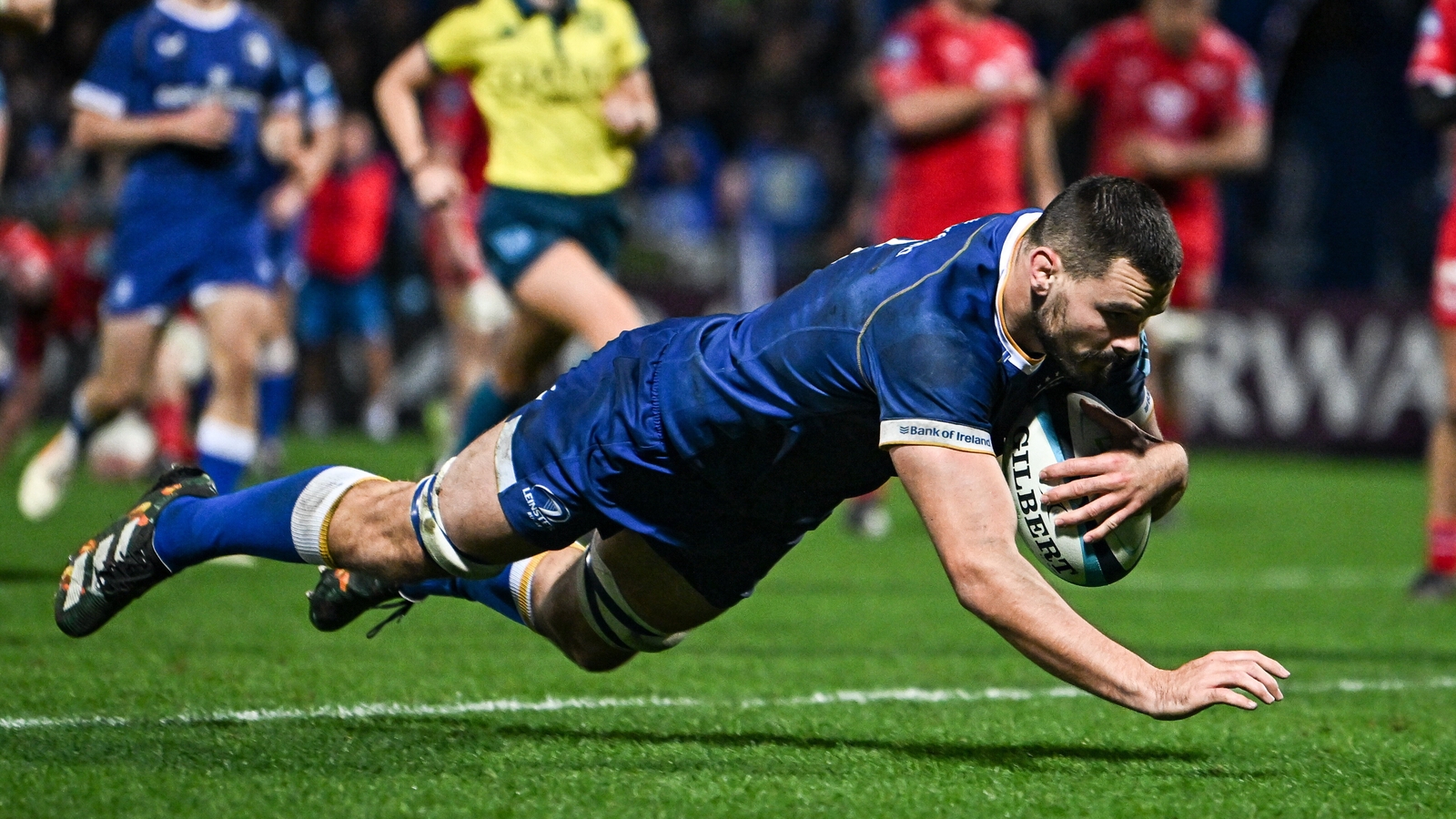 Deegan signs new Leinster deal as Byrne joins Cardiff
