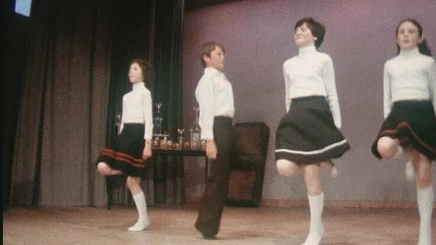 RTÉ Archives | Arts and Culture | Clonbur Step Dancing