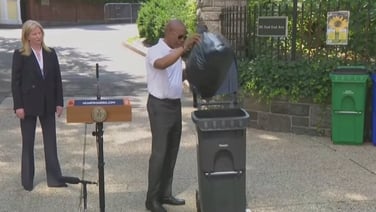 Video | New York City mayor wheels out trash pickup plan | RTÉ