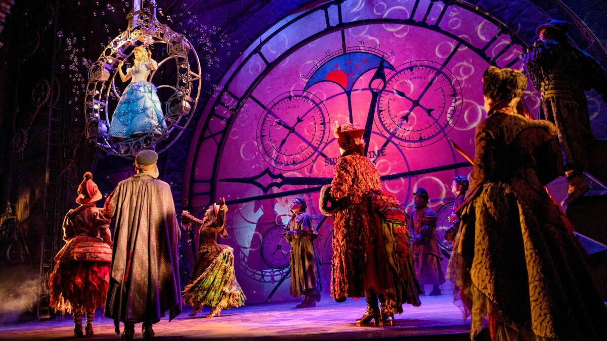 Emma Power's catch up with actor Sarah O'Connor | Roz and Emma on 2FM ...