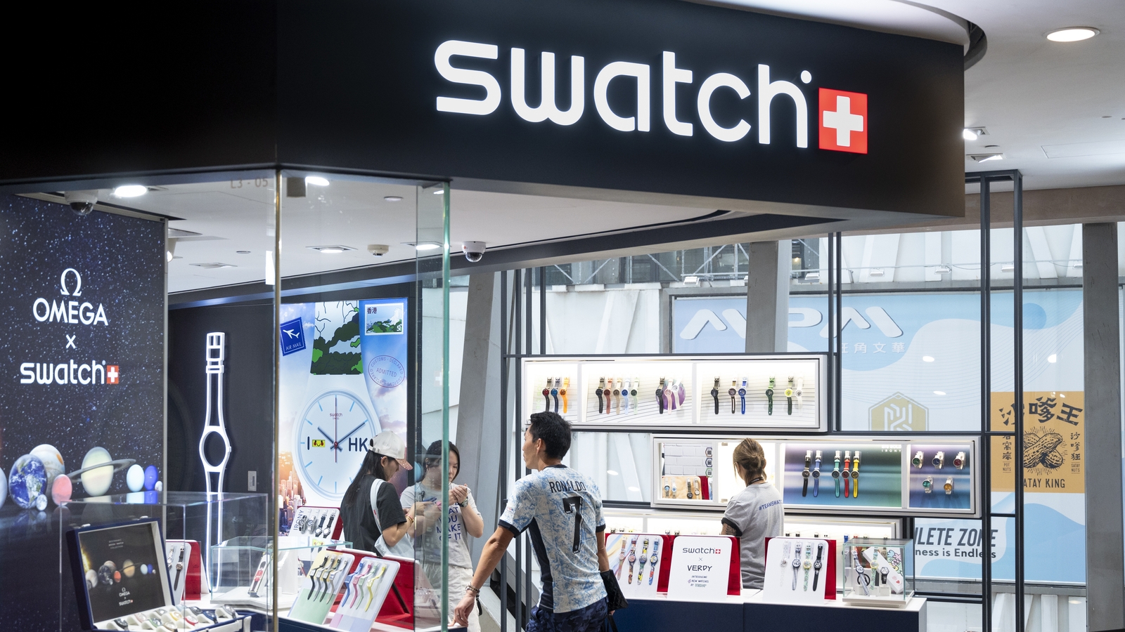 Swatch sales fall 14.3% in first half of 2024