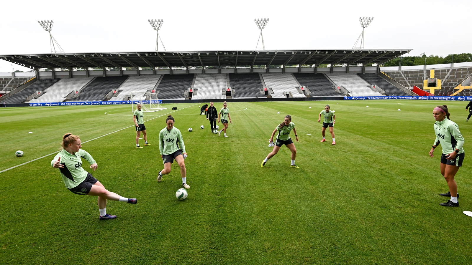 Preview: Ireland embrace Páirc life and seek home high