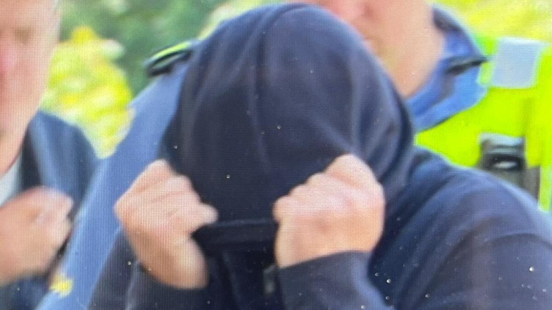 Fear (47) cúisithe i mbagairt arlíne faoin Taoiseach a mharú