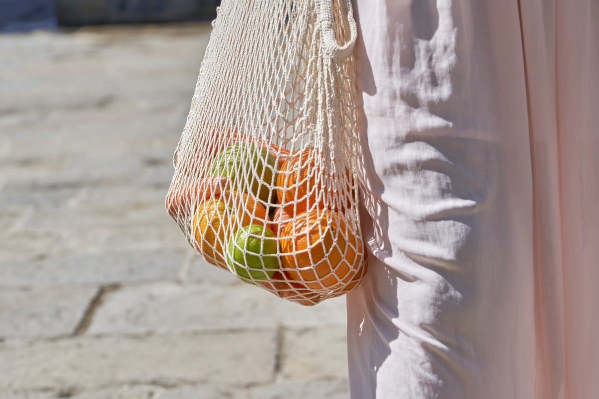 Paper Bags & String Bags | Liveline - RTÉ Radio 1