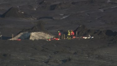 Video | Tourist dies, two missing after ice cave collapses in Iceland | RTÉ