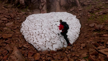 Video | Scotland's 'Sphinx' snow patch is vanishing | RTÉ
