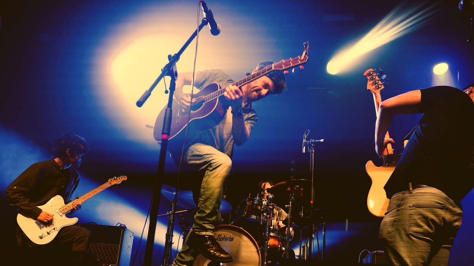 Behind the music - Kevin Quigley