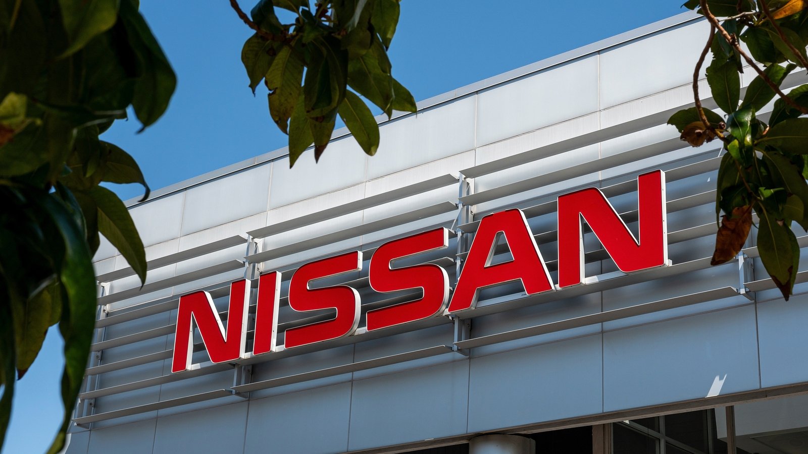 Nissan plans 9,000 job cuts, slashes profit outlook