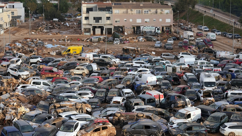 Valencia official admits 'mistakes' in handling of floods