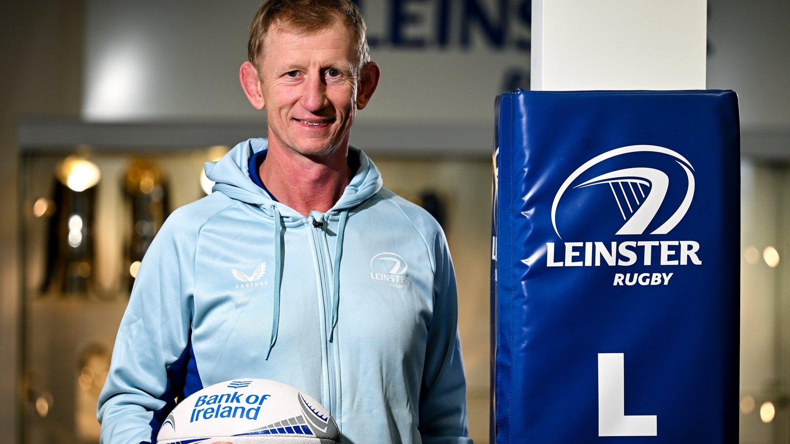 Cullen signs two-year deal to stay at Leinster to 2027