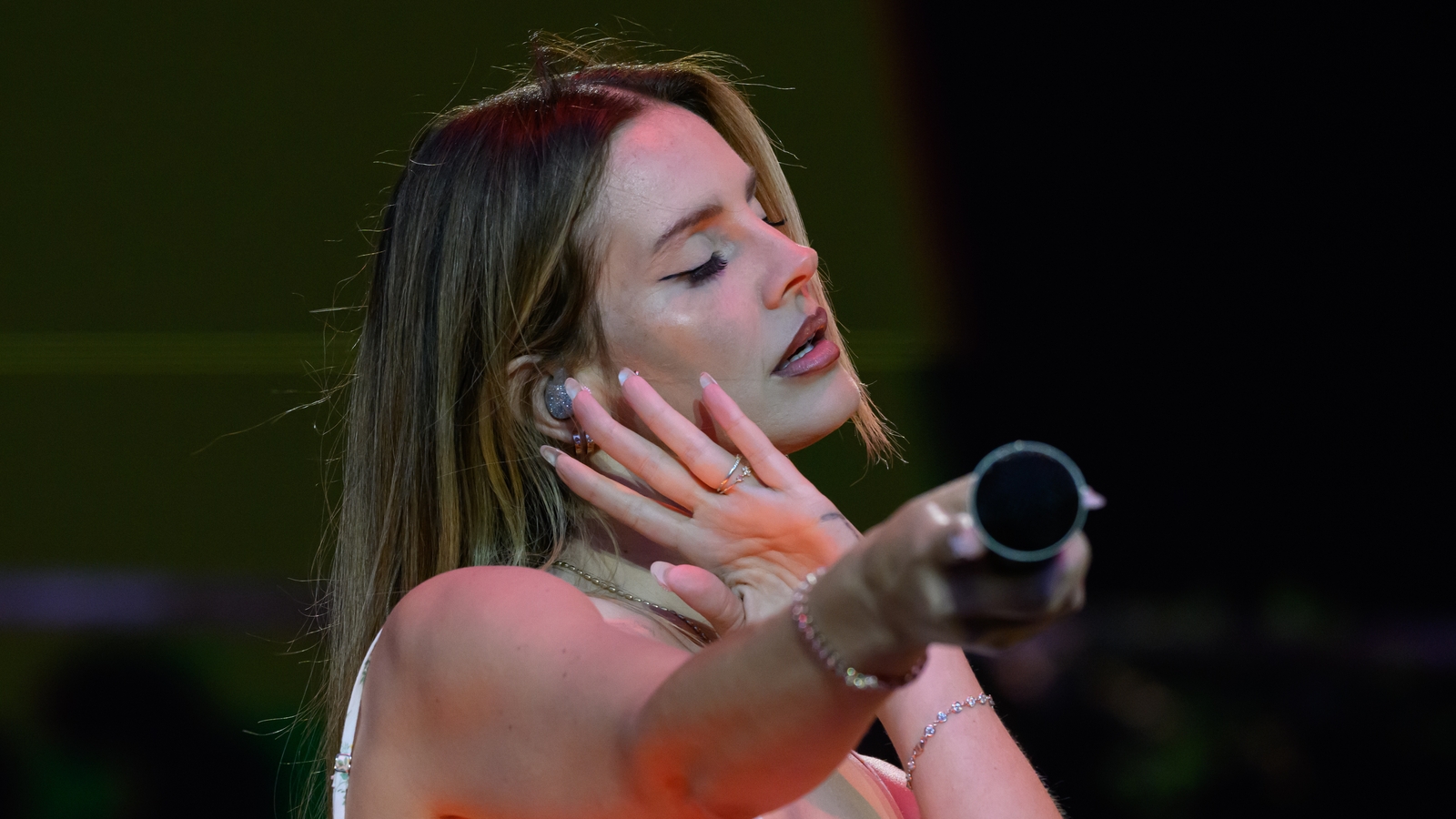 Lana Del Rey Dublin-bound for summer gig next year