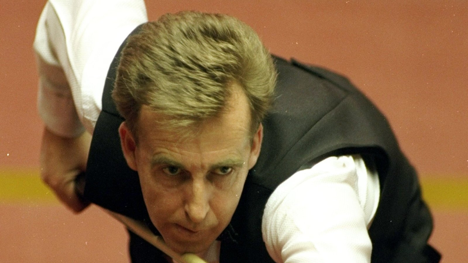 Former snooker world champ Terry Griffiths dies at 77