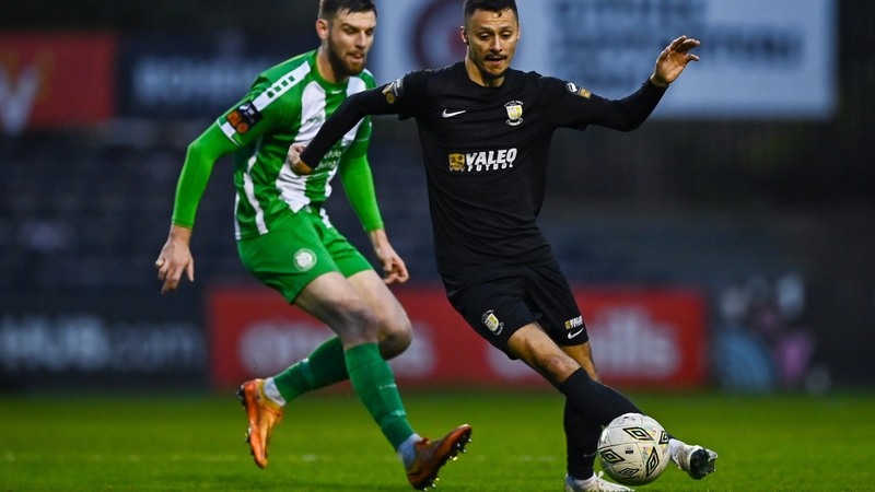 Dundalk complete deals for Ebbe and Groome