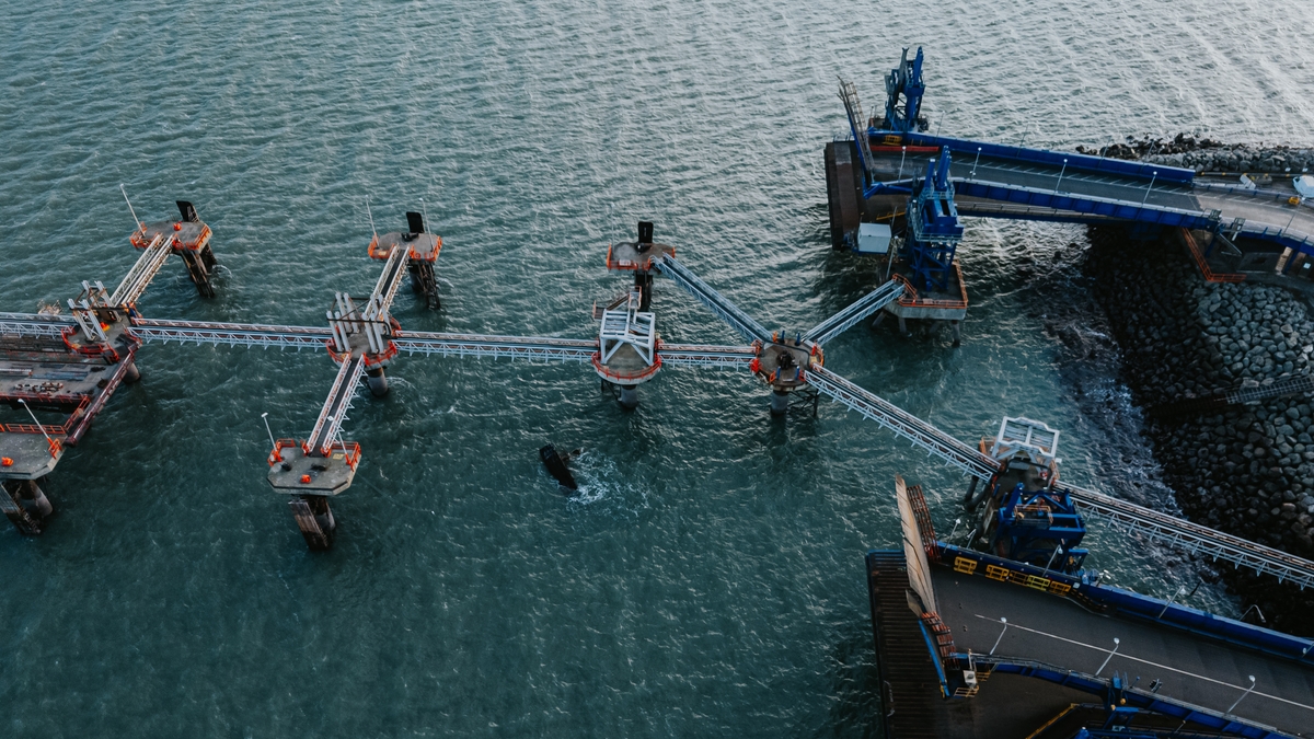 Hauliers warn of layoffs over Holyhead Port closure | News At One - RTÉ ...