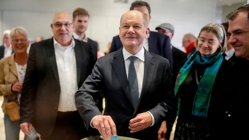 German Chancellor Olaf Scholz loses confidence vote
