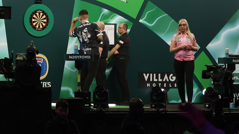 Meikle edges out Sherrock at World Darts Championship