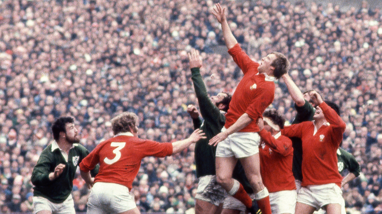 Former Wales rugby forward Geoff Wheel dies at 73 | News Minimalist