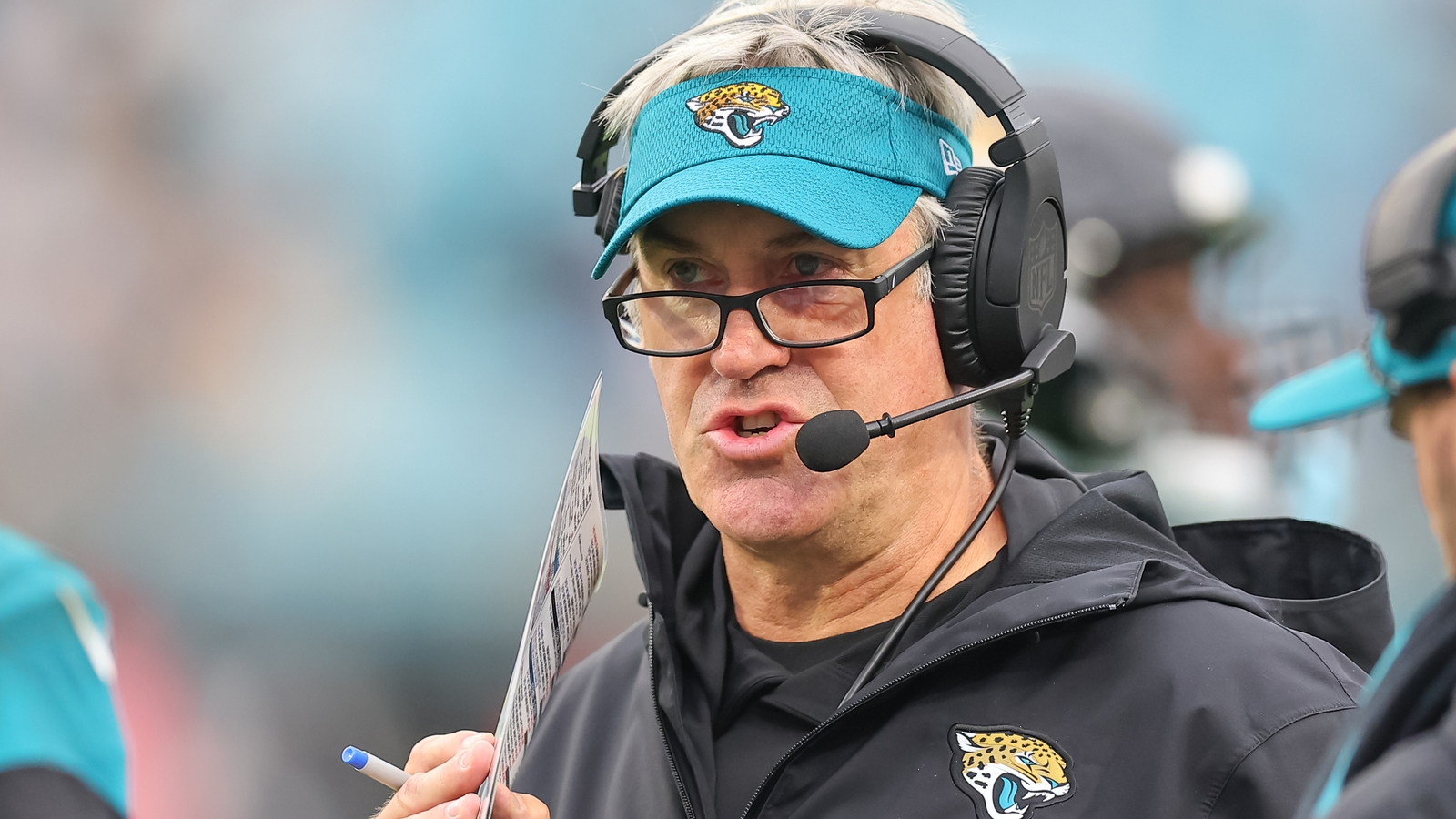 Jaguars and Patriots fire coaches, Giants keep faith