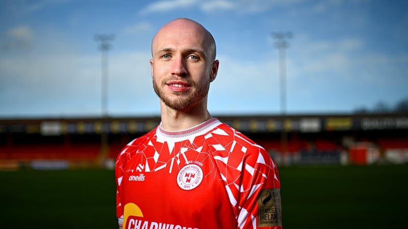 Duff tickled Kerr pink as McInroy pens new contract