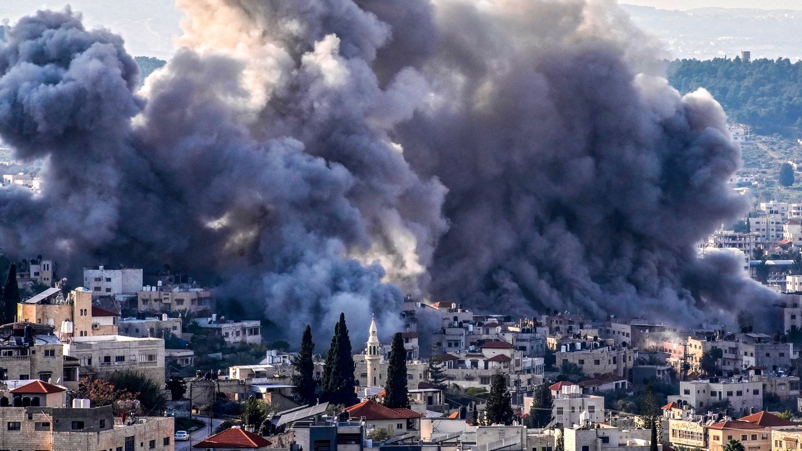 Israeli explosions destroy several buildings in West Bank