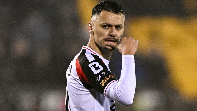 First Division: 10-man Dundalk hang on to beat Kerry