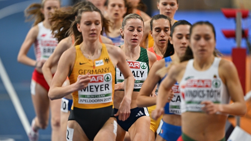 Healy and Coscoran reach finals at European Indoors
