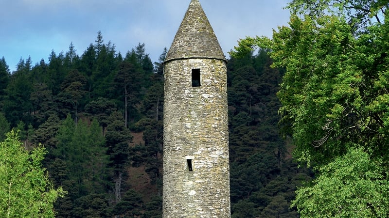 Round Towers of Ireland - who built them and what were they for?