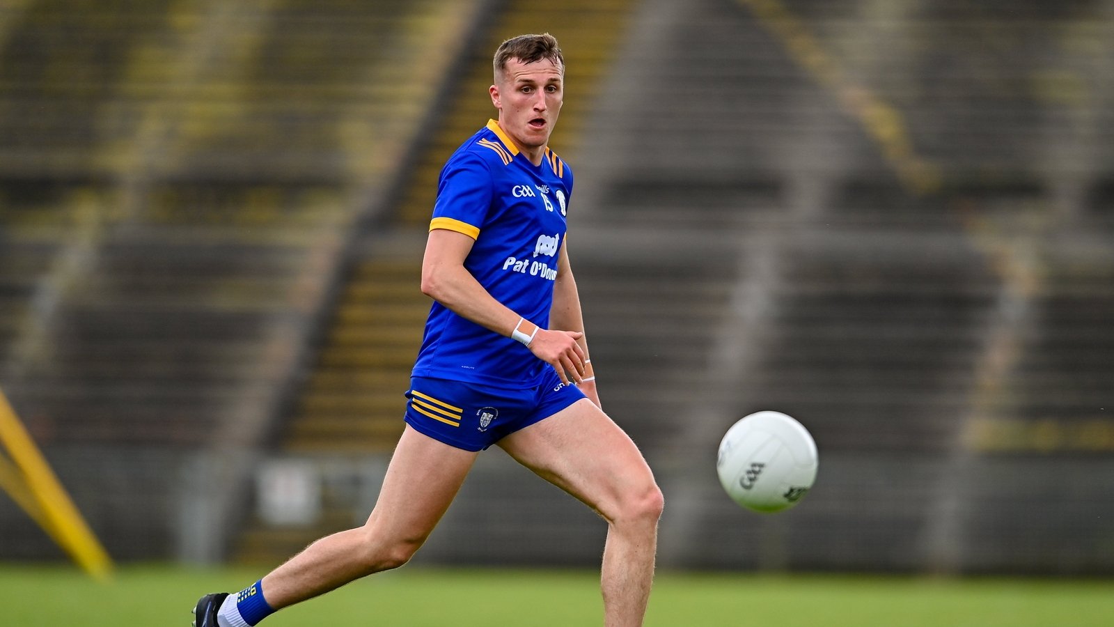 McMahon to the rescue as Clare remain in promotion race