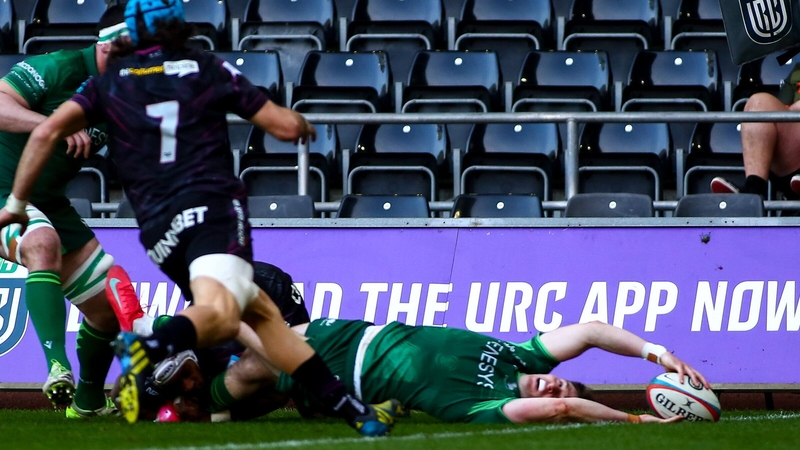 Ospreys hold off spirited Connacht comeback