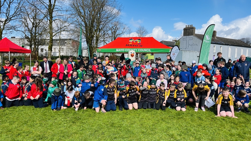 Children lineout for Mayo rugby camp ahead of URC derby
